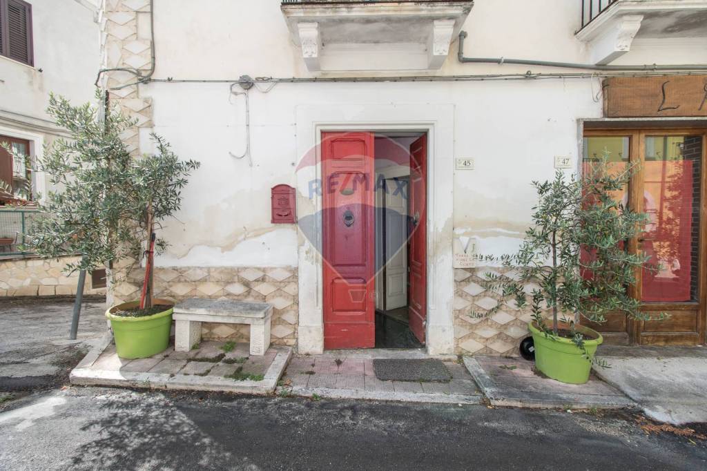 Casa Indipendente in vendita a Bussi sul Tirino via Regina Margherita, 61