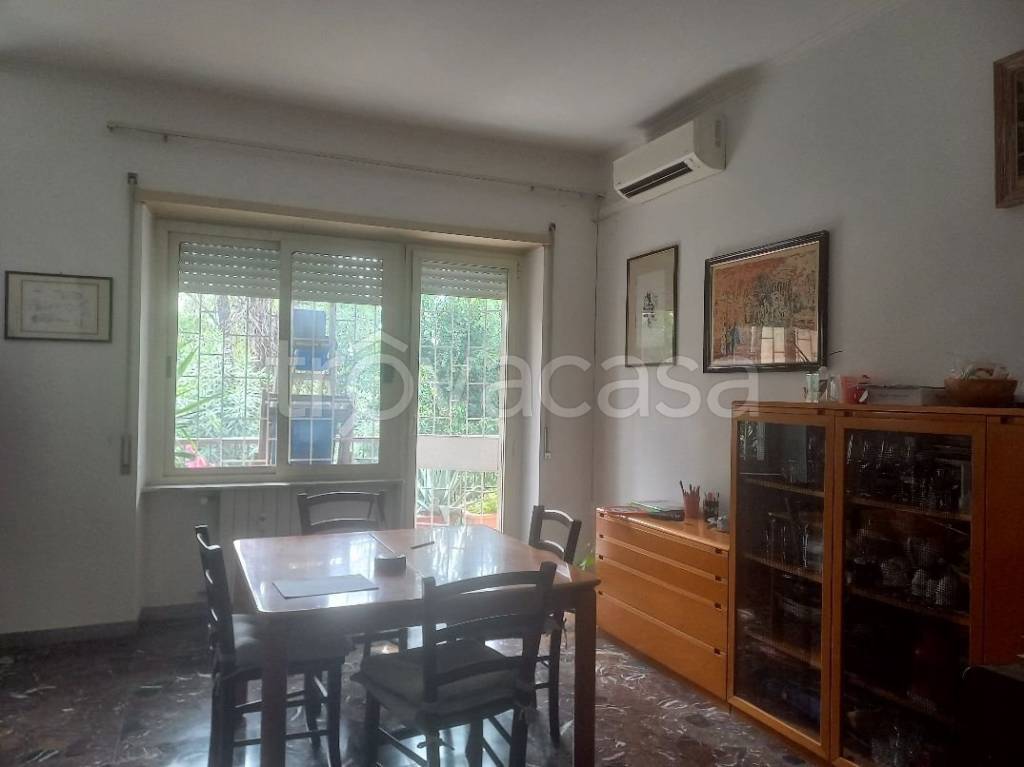 Appartamento in vendita a Roma via Ettore Artini