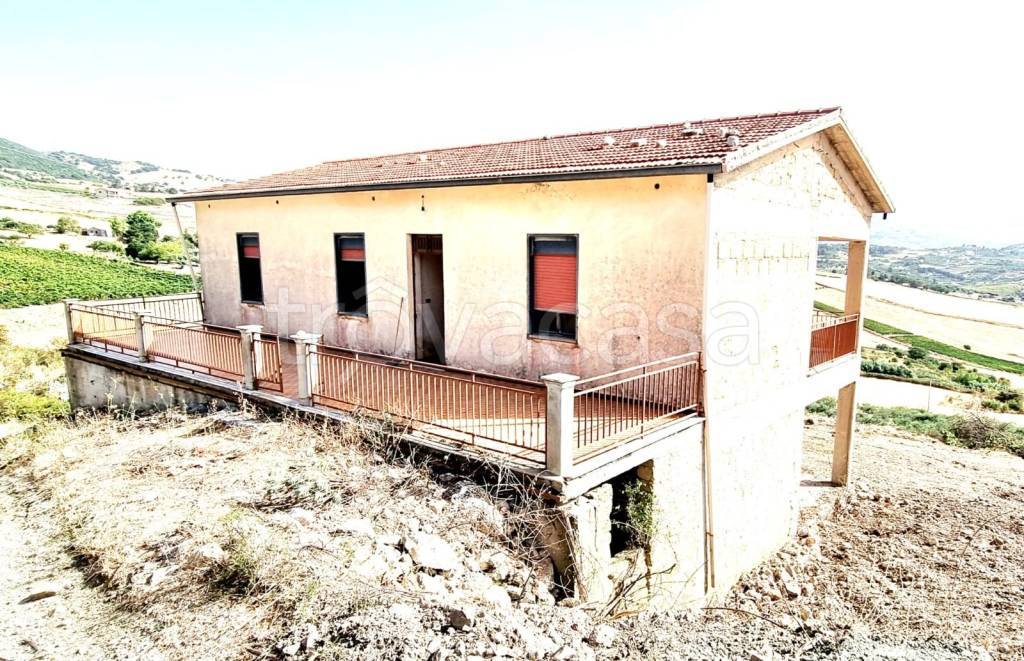 Casale in vendita a Giuliana contrada Favarotti