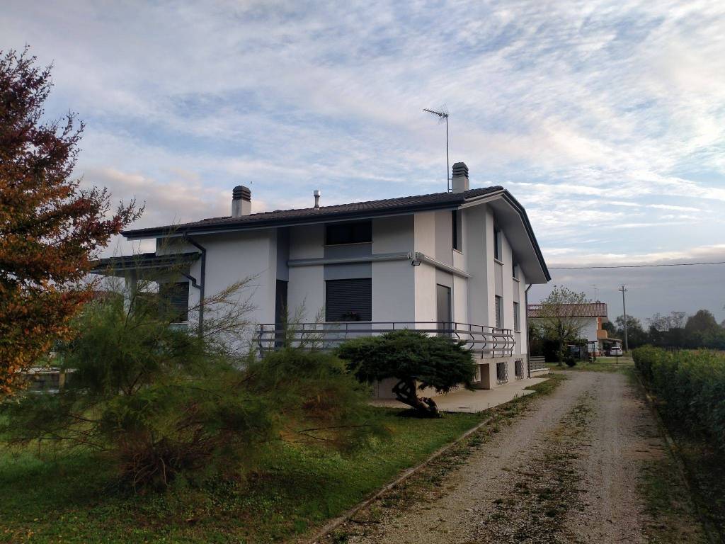Villa in in vendita da privato a Mereto di Tomba via Santi Daniele e Agostino, 20