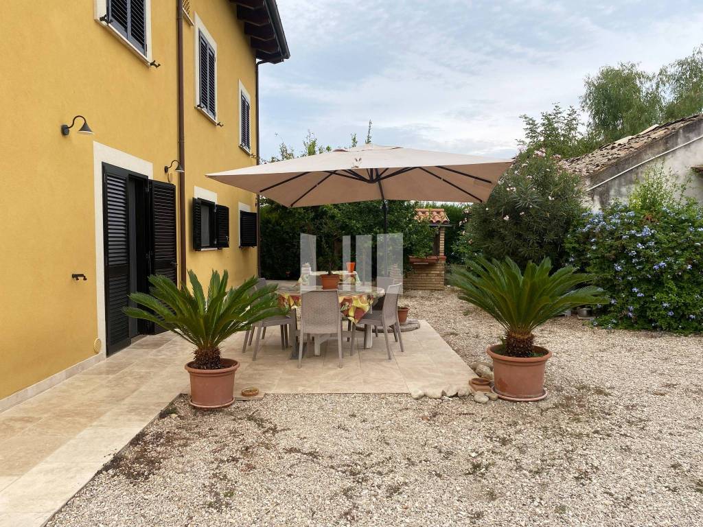Casa Indipendente in vendita a Giulianova via Filetto, 51