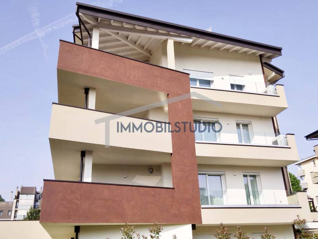 Attico in vendita a Castellanza via Fratelli Cairoli