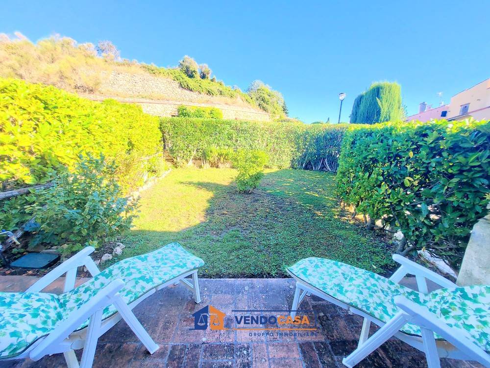 Villa a Schiera in vendita a Finale Ligure via Giovanni da Verrazzano