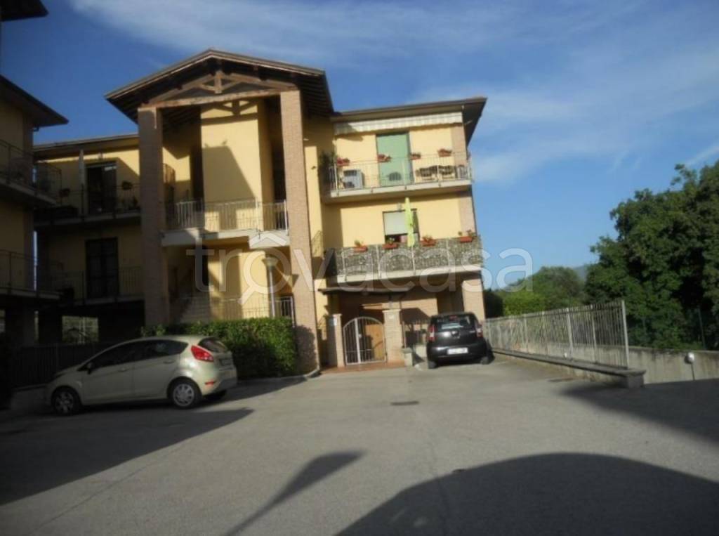 Appartamento all'asta ad Assisi via Eugubina