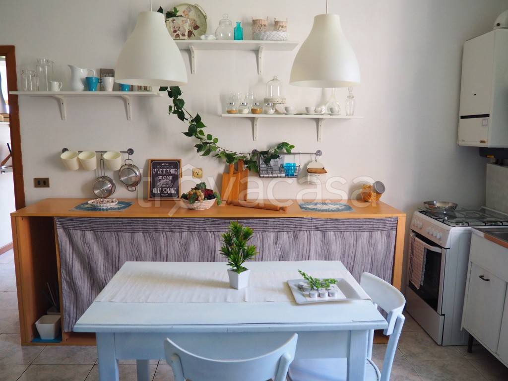 Appartamento in vendita a Novate Mezzola via Roma