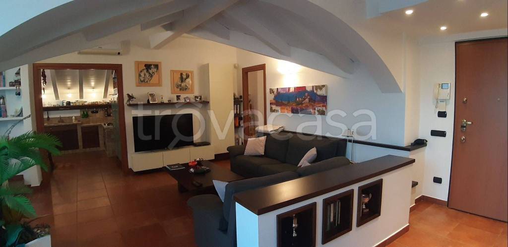 Mansarda in in vendita da privato a Lurago d'Erba via Bruno Colombo, 9