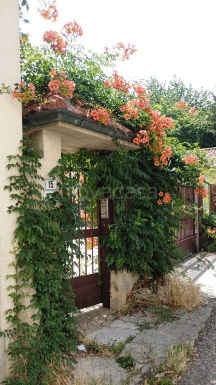 Appartamento in vendita a Cardano al Campo via del Moncone