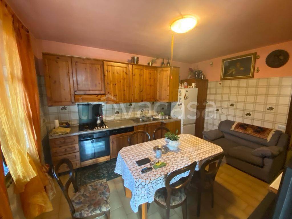 Villa in vendita a Varallo Pombia