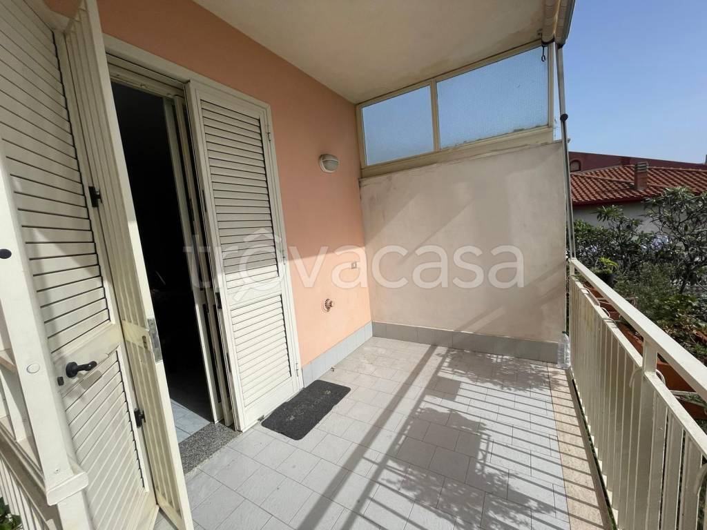 Appartamento in vendita ad Acireale via Canale Torto