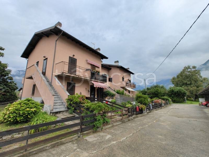 Appartamento in vendita a Dubino via Prati Rossi