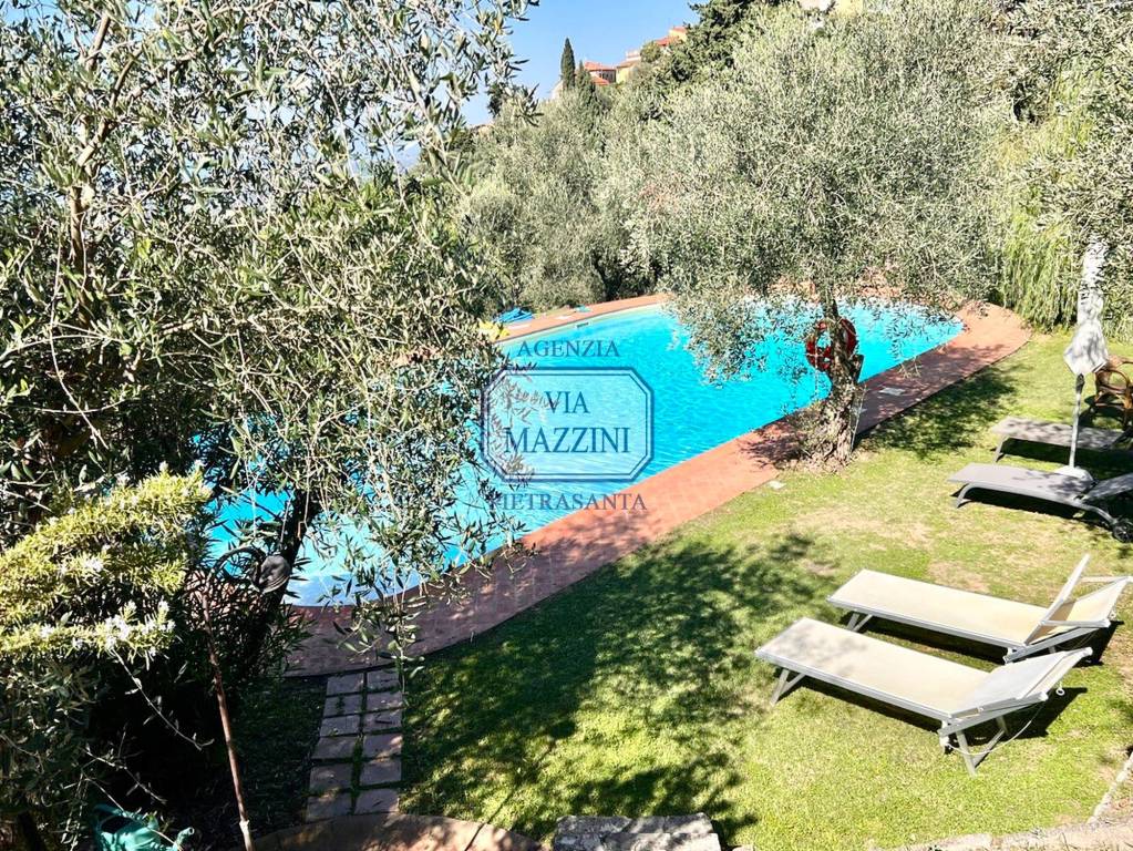 Rustico in vendita a Massarosa via di Pedona, 51