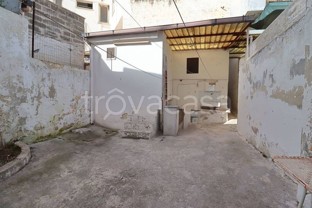 Casa Indipendente in vendita a Bari via Vittorio Veneto, 74