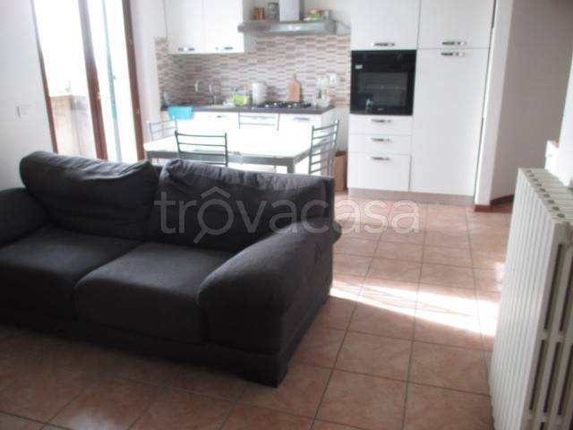 Appartamento in vendita a Lazise via Madonna