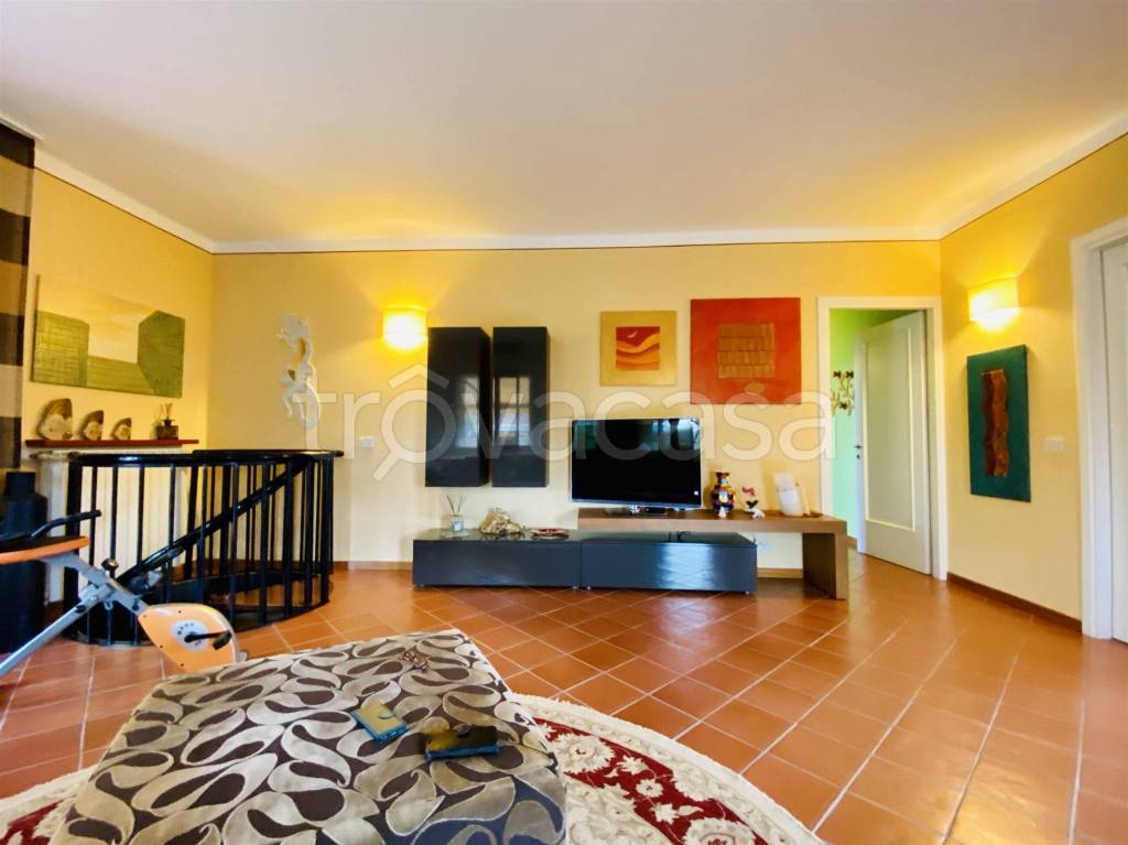 Villa in vendita a Lucca via per Camaiore