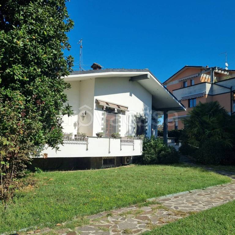 Villa in vendita a Lodi via Gerolamo Cavanna, 3