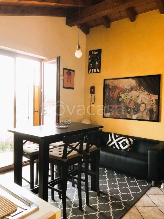 Appartamento in vendita a Cermenate via Unione, 2