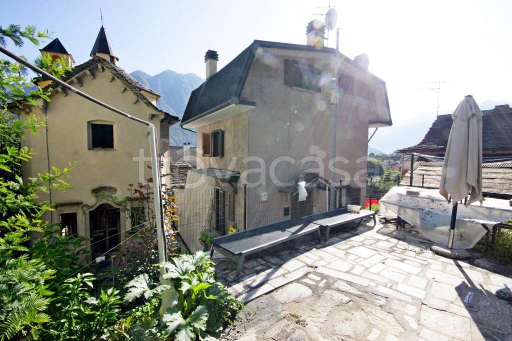 Casa Indipendente in vendita a Pallanzeno via Trogo