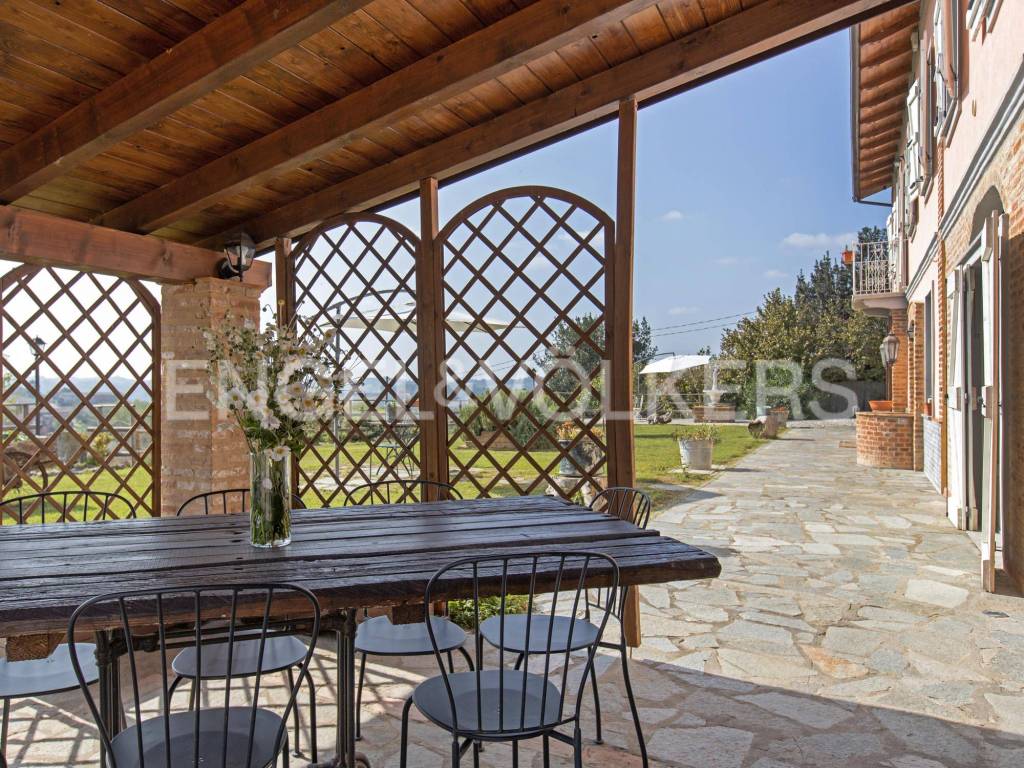 Villa in vendita a Montiglio Monferrato frazione Albarengo Alto