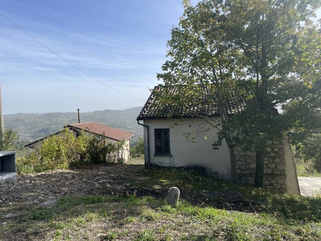 Rustico in vendita a Montemarano contrada Feo