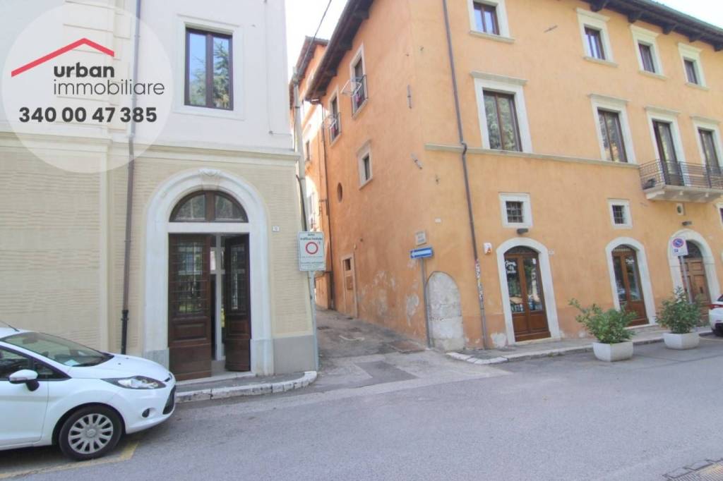 Appartamento in vendita a L'Aquila via Castello, 51
