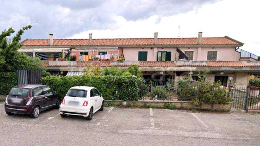 Appartamento all'asta ad Albano Laziale via Tor Paluzzi, 123/b