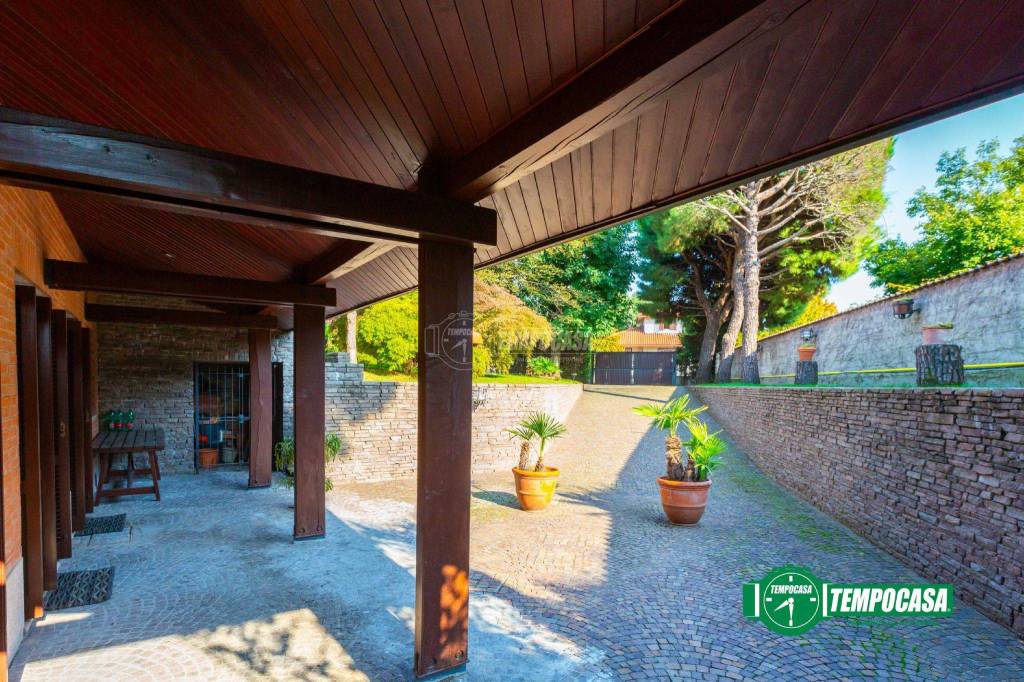 Villa in vendita a Buscate via San Pietro