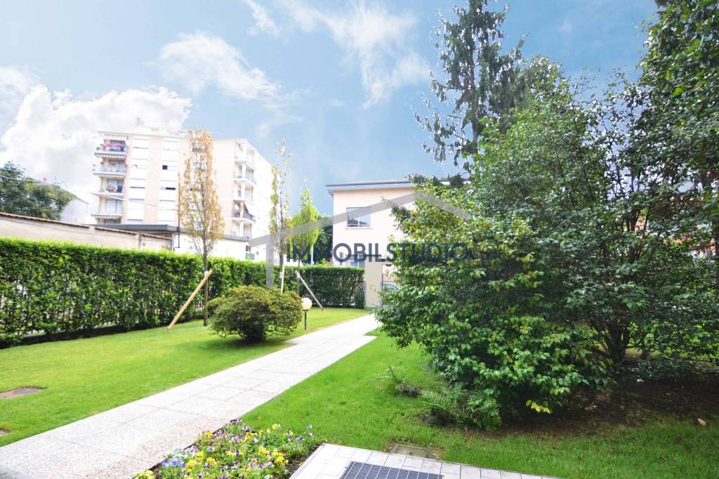 Appartamento in vendita a Busto Arsizio via Vincenzo Bellini, 35
