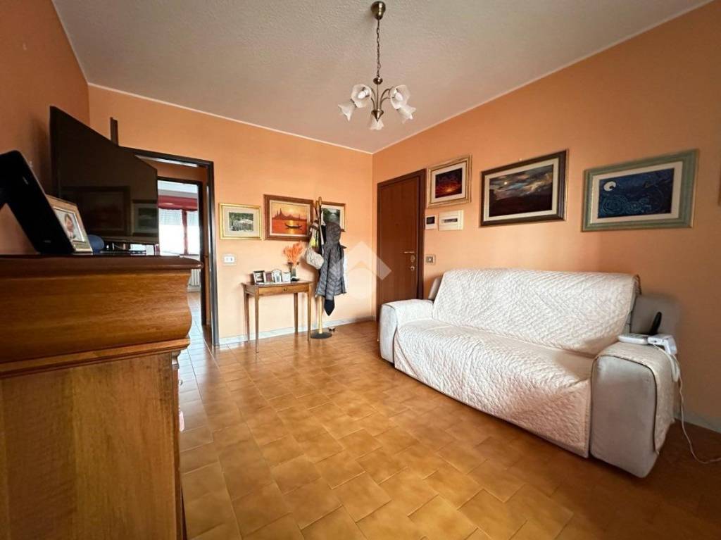 Appartamento in vendita a Bussero viale Europa, 27