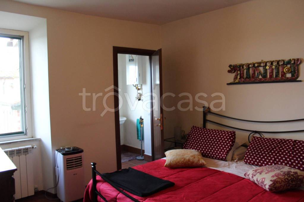 Appartamento in vendita ad Anguillara Sabazia vicolo Rupi