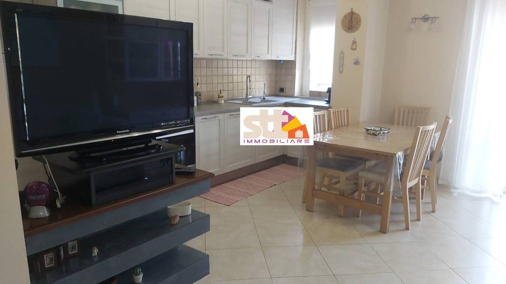 Appartamento in vendita a Cassina de' Pecchi piazza Decorati al Valore Civile, 1