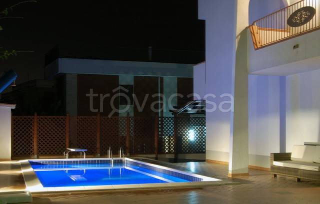 Villa in vendita a Manfredonia lungomare Siponto