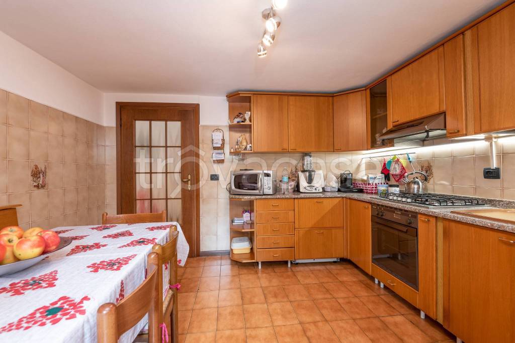 Appartamento in vendita ad Almenno San Salvatore via Gaetano Donizetti, 2