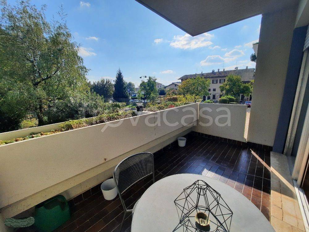 Appartamento in vendita a Bergamo via Giacomo Maria Radini Tedeschi