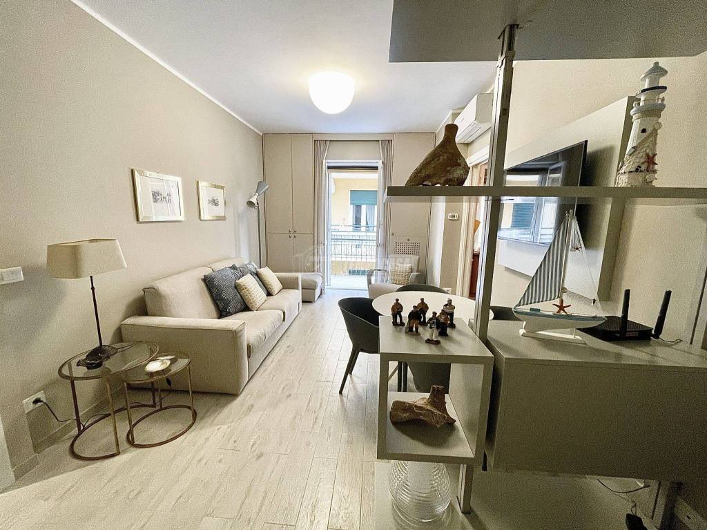 Appartamento in vendita ad Alassio via Privata Giovanni Genova Bocchi Bianchi