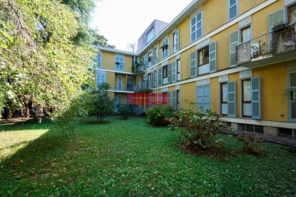 Appartamento in vendita a Merate viale Carlo Cornaggia, 15