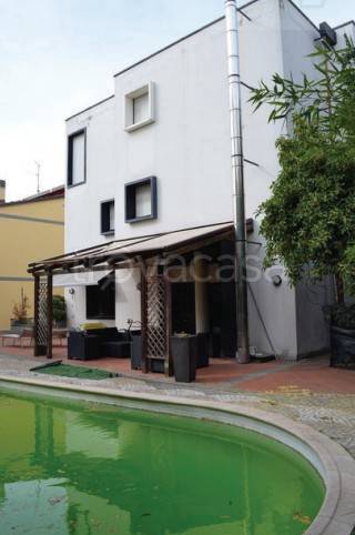 Villa in vendita a Campi Bisenzio via Tito Speri, 9