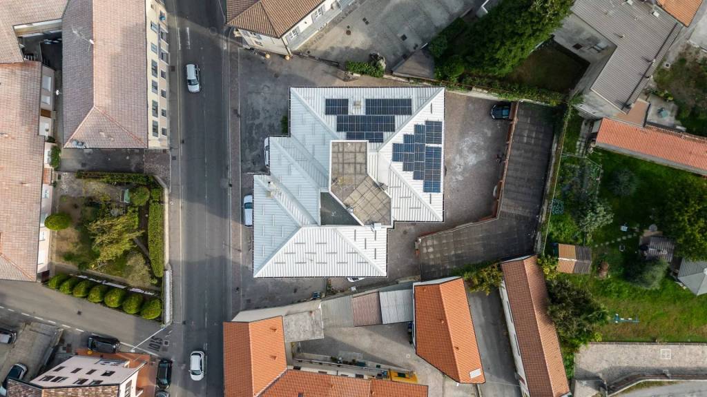 Appartamento in vendita a Cantù via Montello 2.