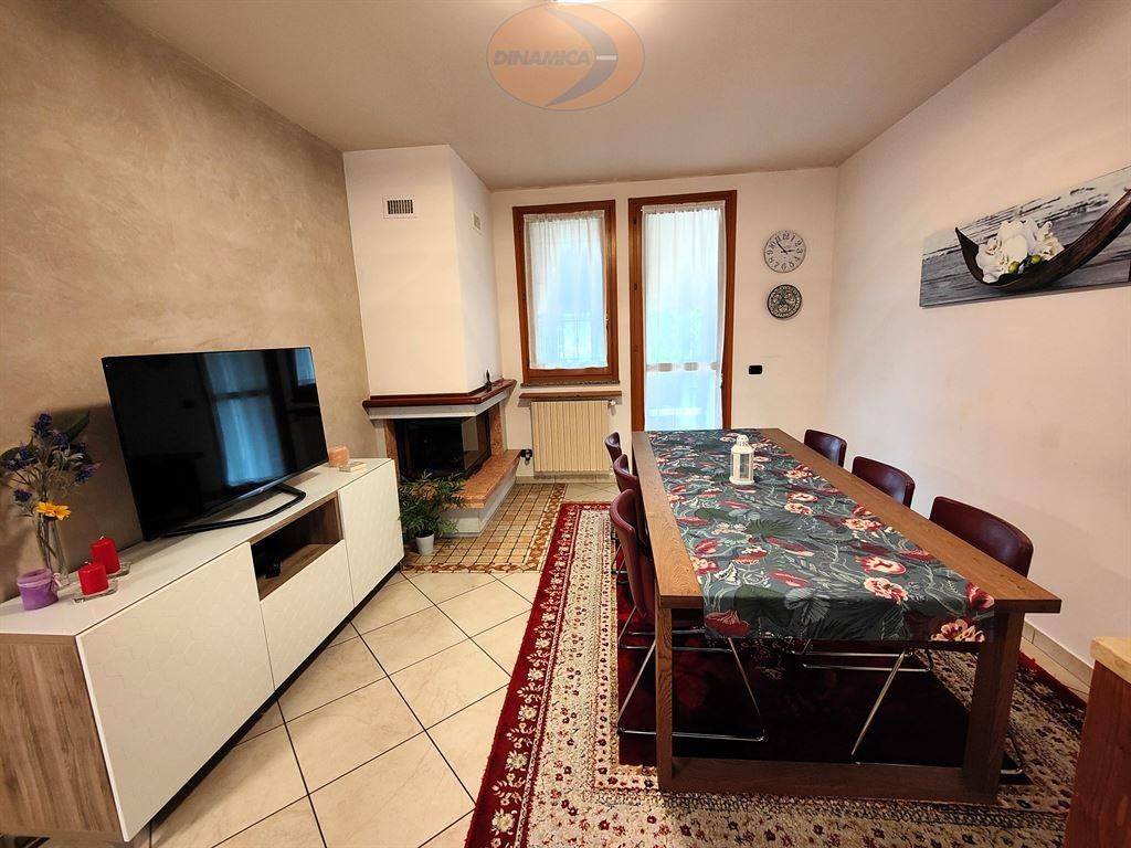 Appartamento in vendita a Casatenovo via Roma