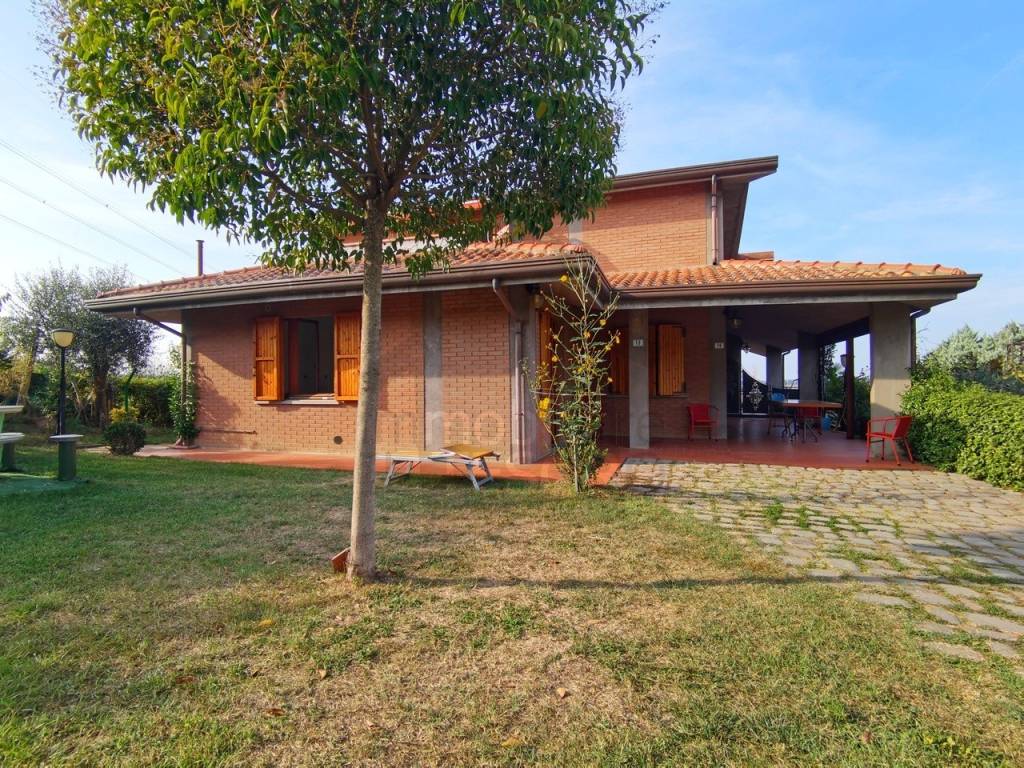 Villa Bifamiliare in vendita a Coriano via Canale
