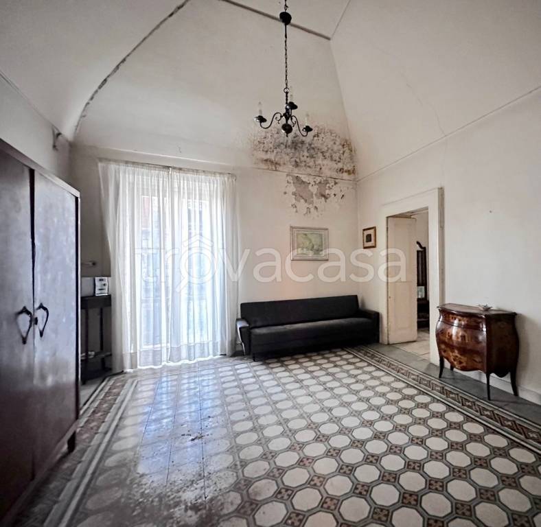 Casa Indipendente in vendita a Caserta via Bernardo Tanucci, 17