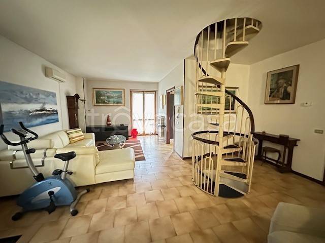 Villa a Schiera in vendita a Mortara