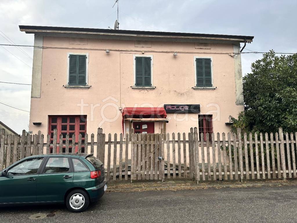 Casa Indipendente in vendita a Monticelli d'Ongina via San Pietro in Corte Secca