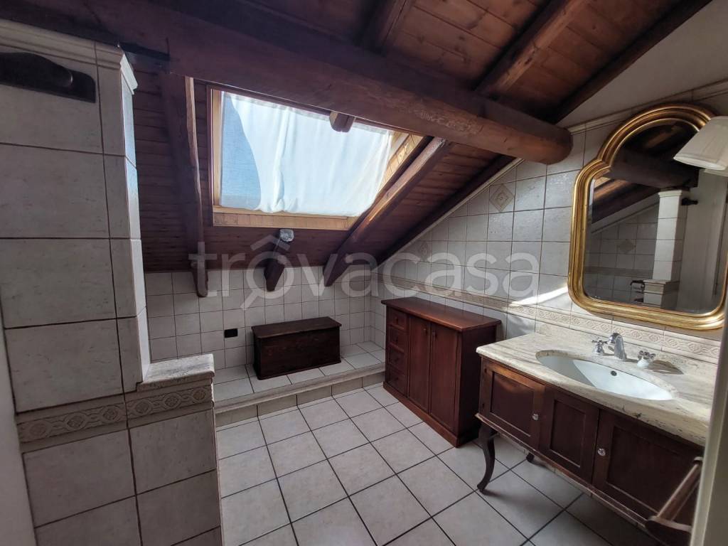 Appartamento in in vendita da privato a Sant'Agata li Battiati via Antonino di Sangiuliano, 55