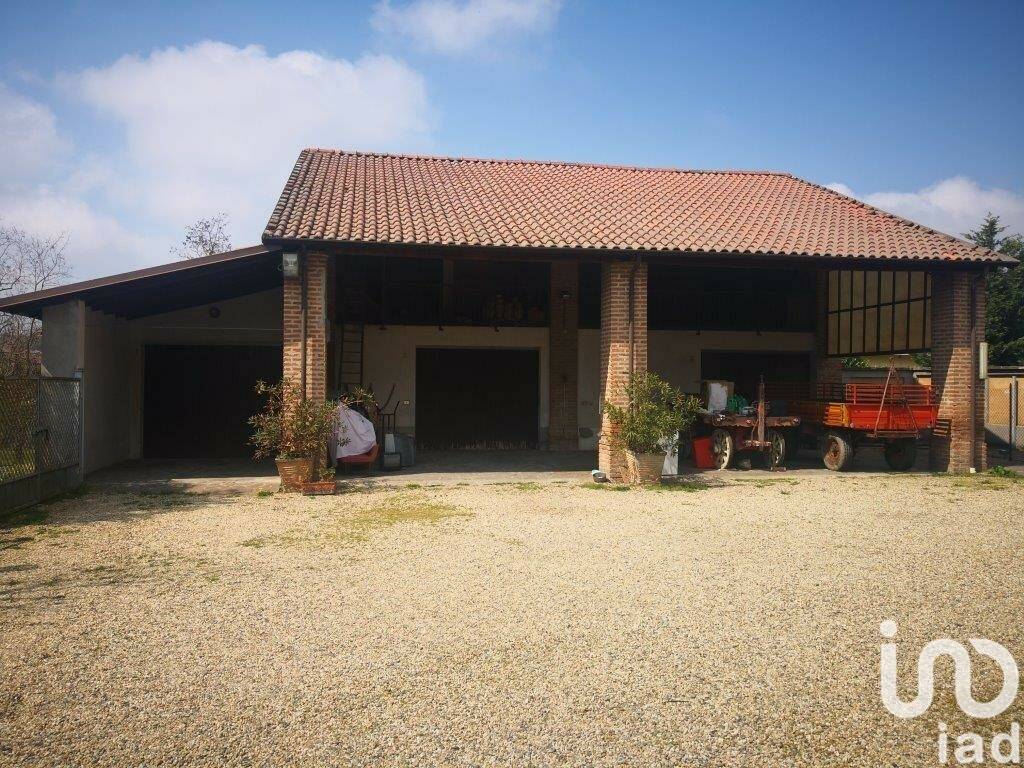 Villa in vendita a Casteggio via Via Manzoni