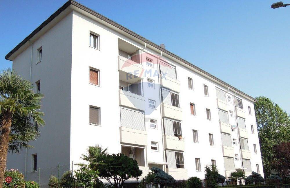 Appartamento in vendita a Novara via Antonio d'enricis, 23