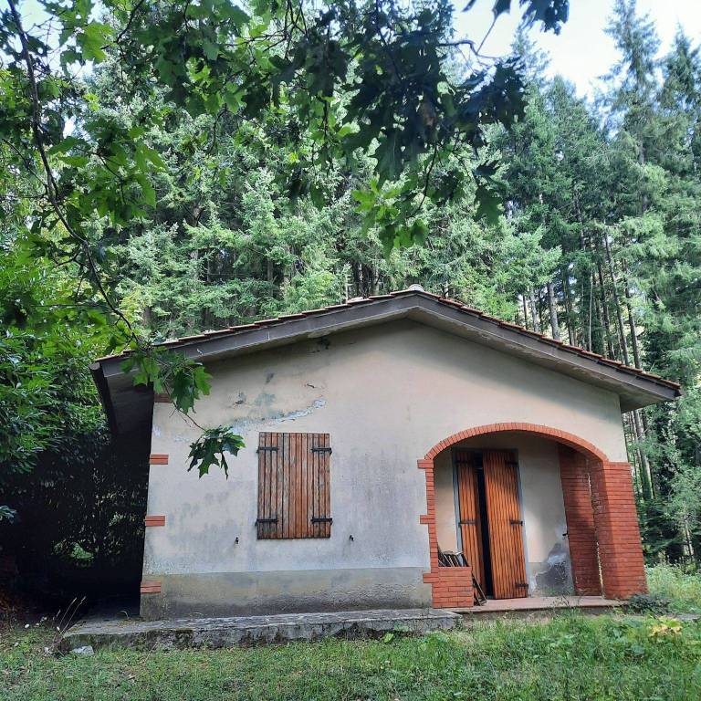 Rustico in in vendita da privato a Lucca via della Foce del Lupo