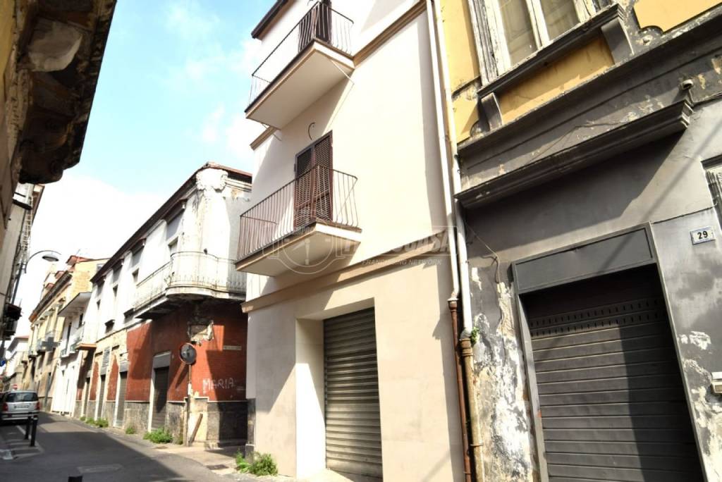 Casa Indipendente in vendita a Frattamaggiore via Atellana, 27