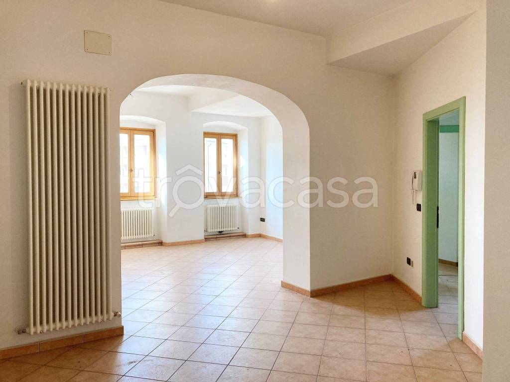 Appartamento in in vendita da privato a Cles via Romana