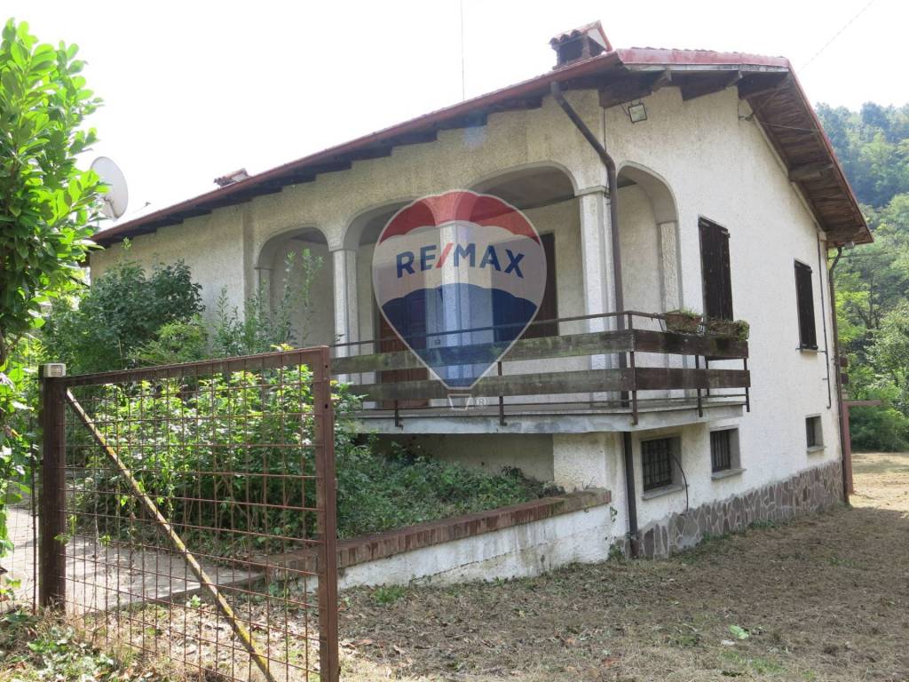 Villa in vendita ad Alta Val Tidone