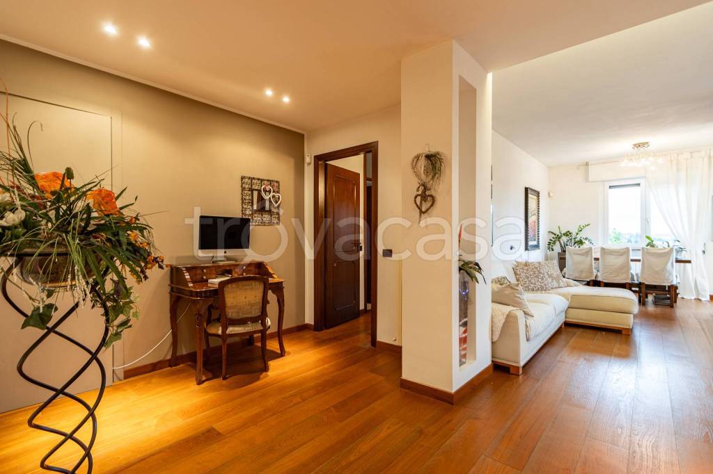 Appartamento in vendita a Missaglia via 25 Aprile, 33